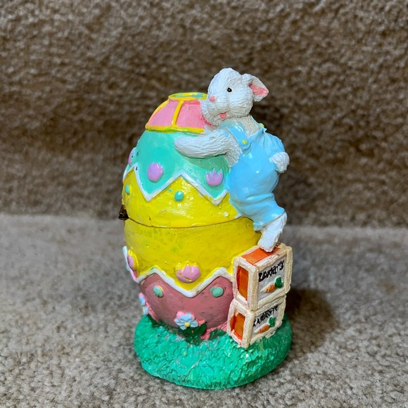 Holiday | Easter Bunny Egg Hinged Resin Figure W Chicks Decor 5 Tall ...